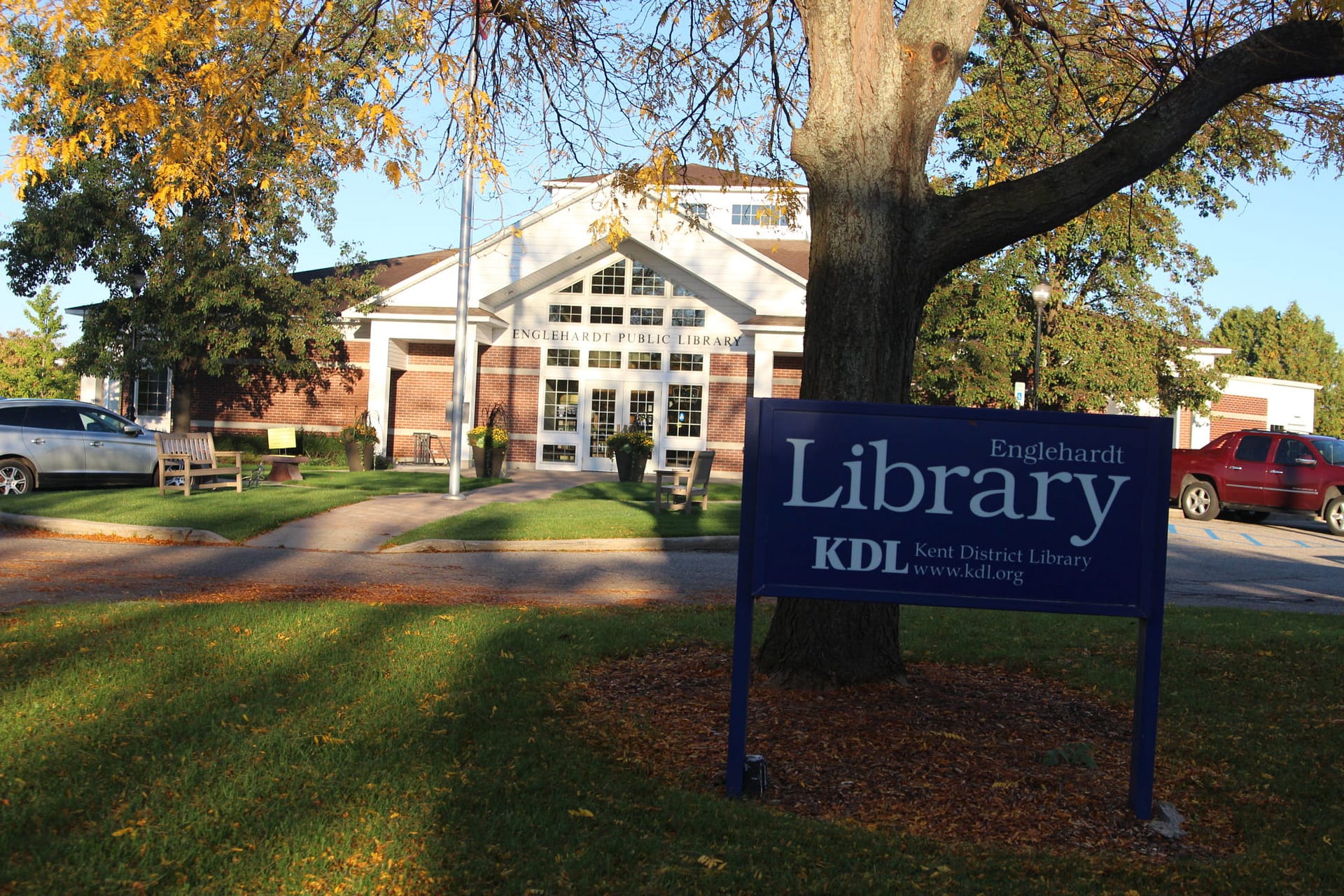 KDL’s Englehardt Branch Manager Accepts Position in Zeeland - Lowell's ...