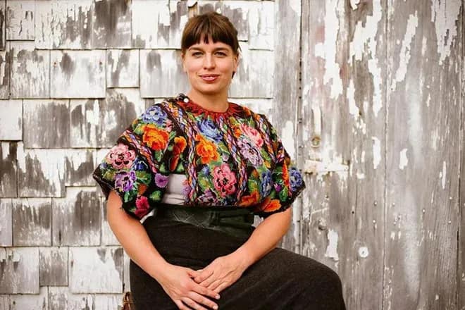 January 2023 Featured Artist of the Month: Interview with Dede Alder ...